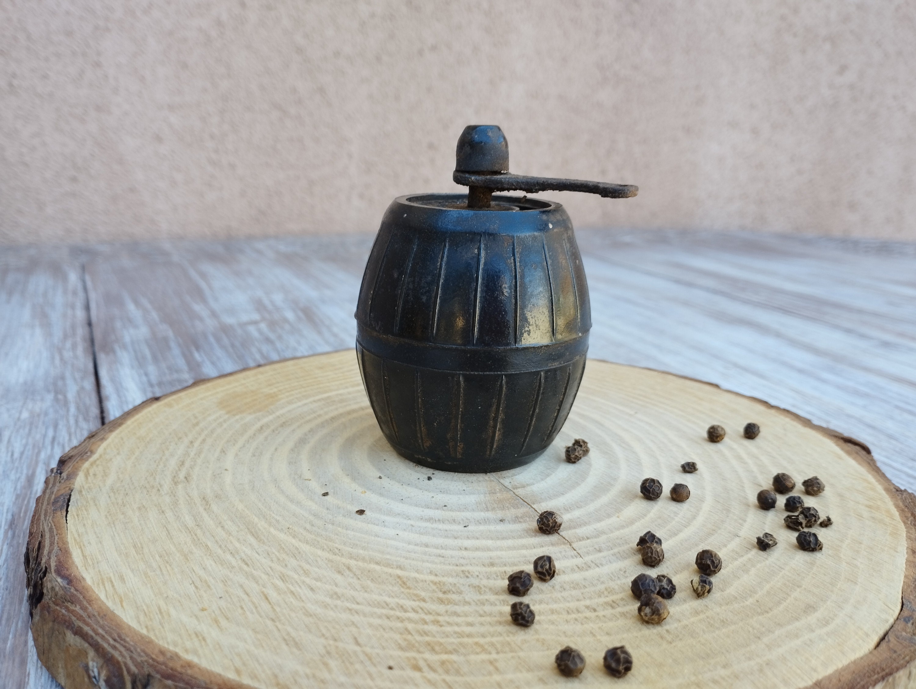 Vintage Pepper Grinder, Bakelite Grinder, Pepper Grinder Mill, Hand ...