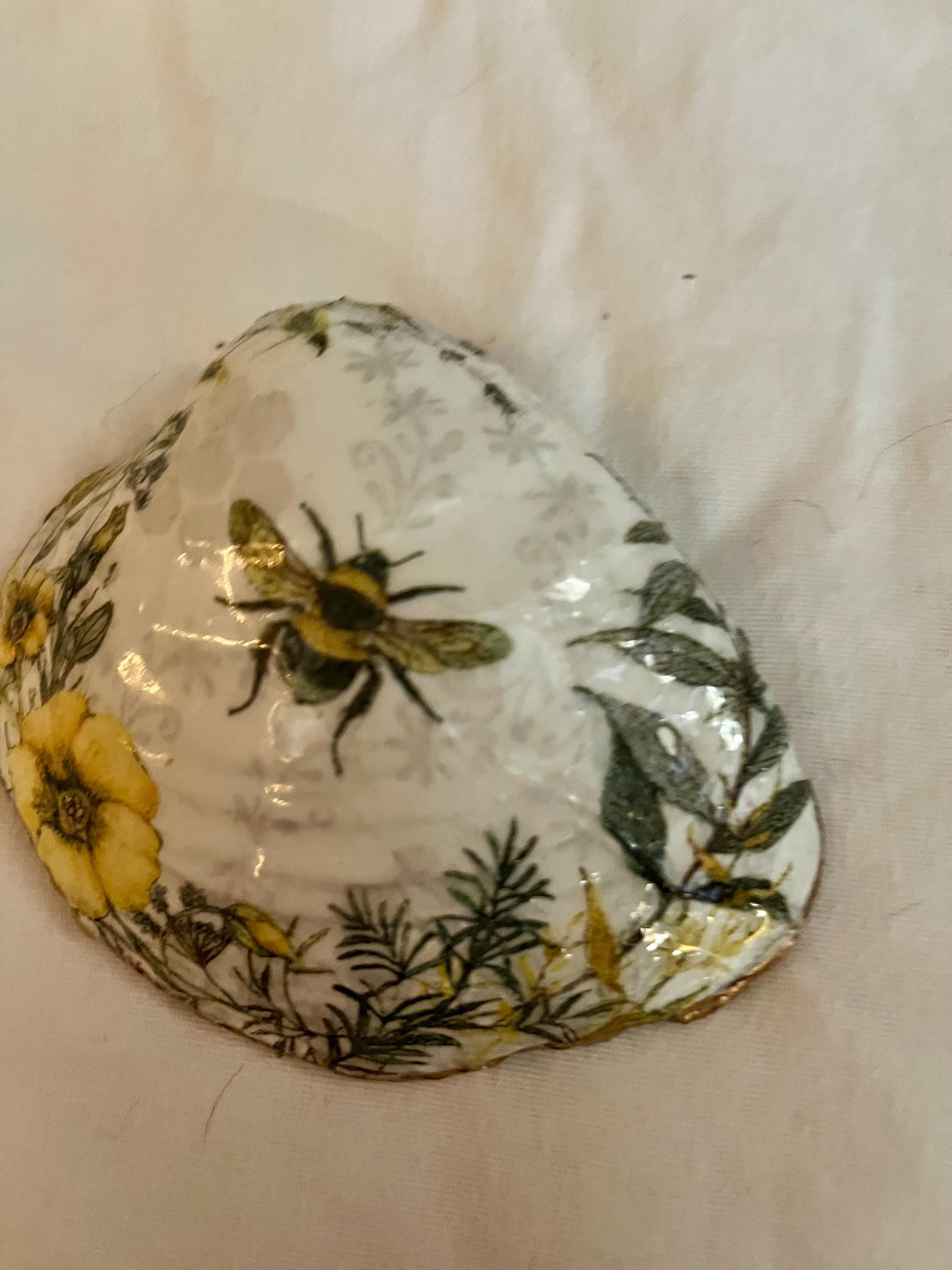 Bee Decoupage Clam Shell: Gold Trim Trinket Dish, Shell Art - Etsy