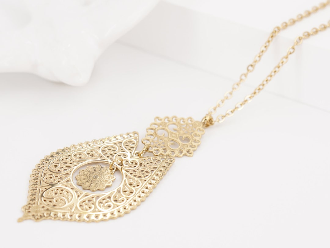 Portuguese Filigree Inspired Medium Sized Queen Pendant in Necklace ...