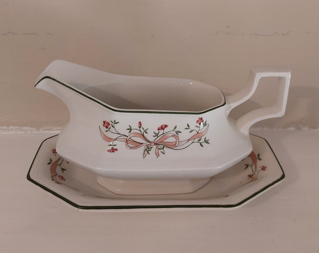 Vintage Johnson Brothers Eternal Beau Gravy Sauce Boat and Stand - Etsy