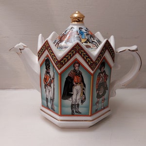 Vintage Sadler Novelty Teapot the Duke of Wellington Battle of Waterloo ...