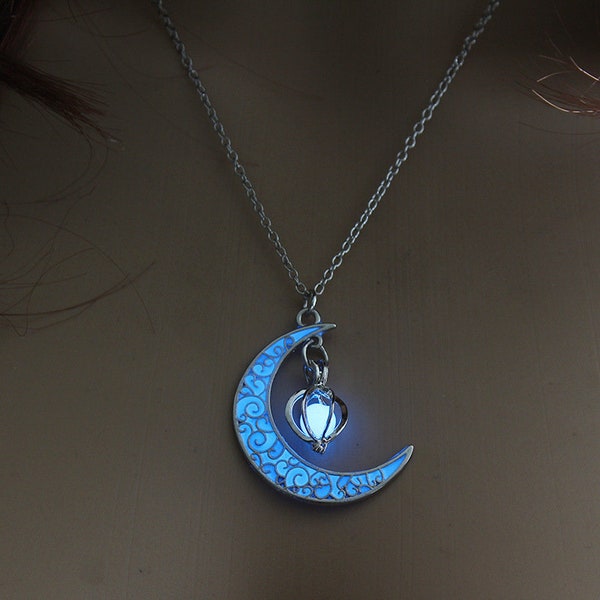 Glowing Necklace - Etsy