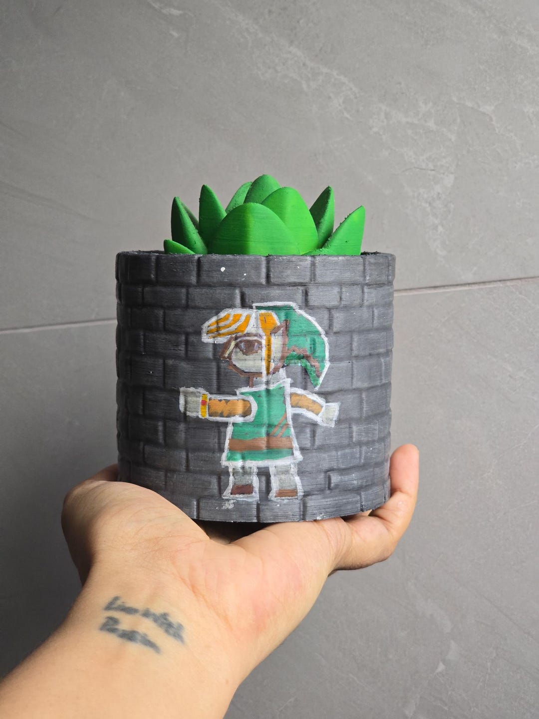 Hand-painted Brick Well Planter – 3D Printed Gray Texture Pot With ...