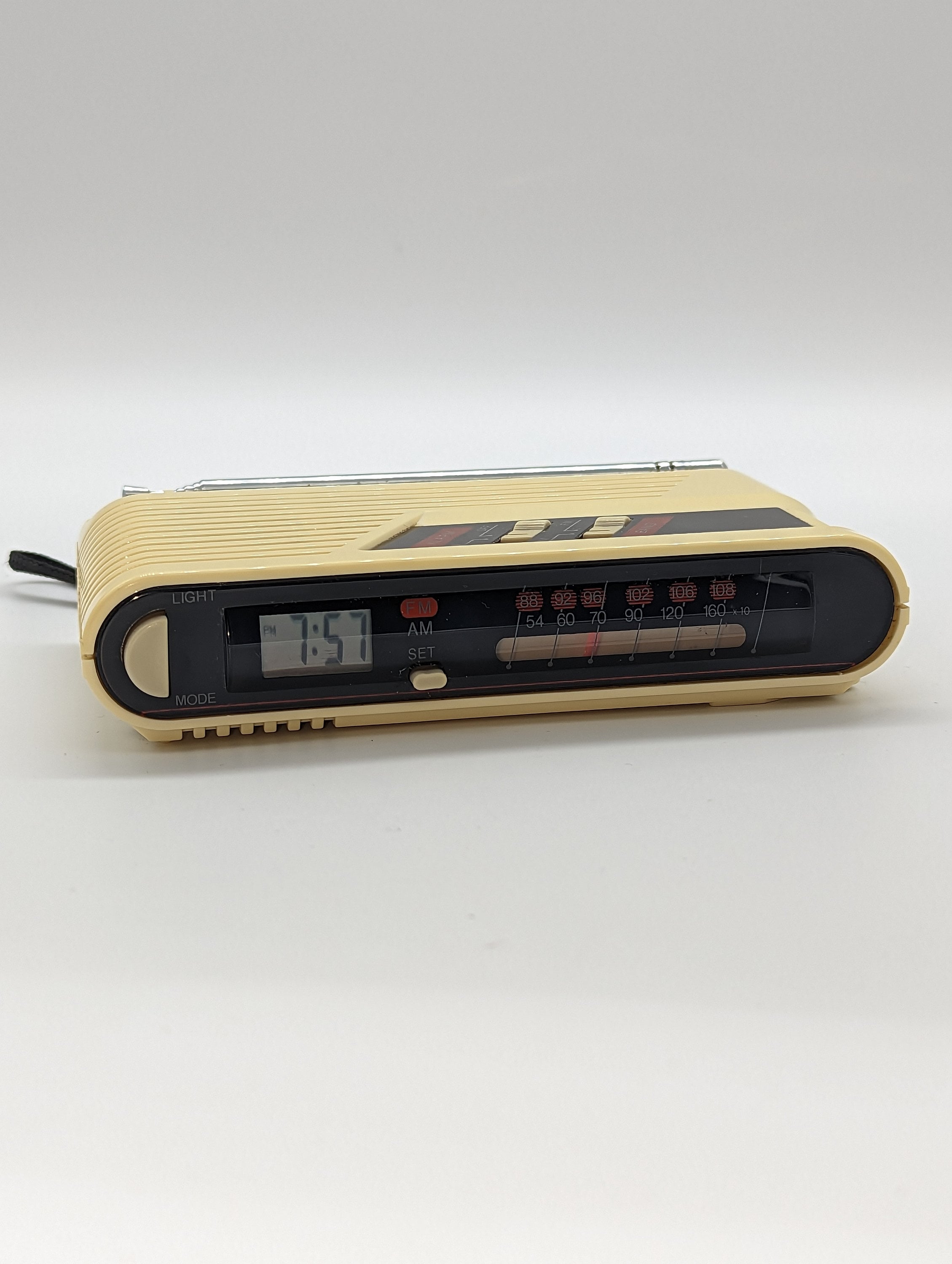 Vintage Ultronic Travel Clock Radio - Etsy