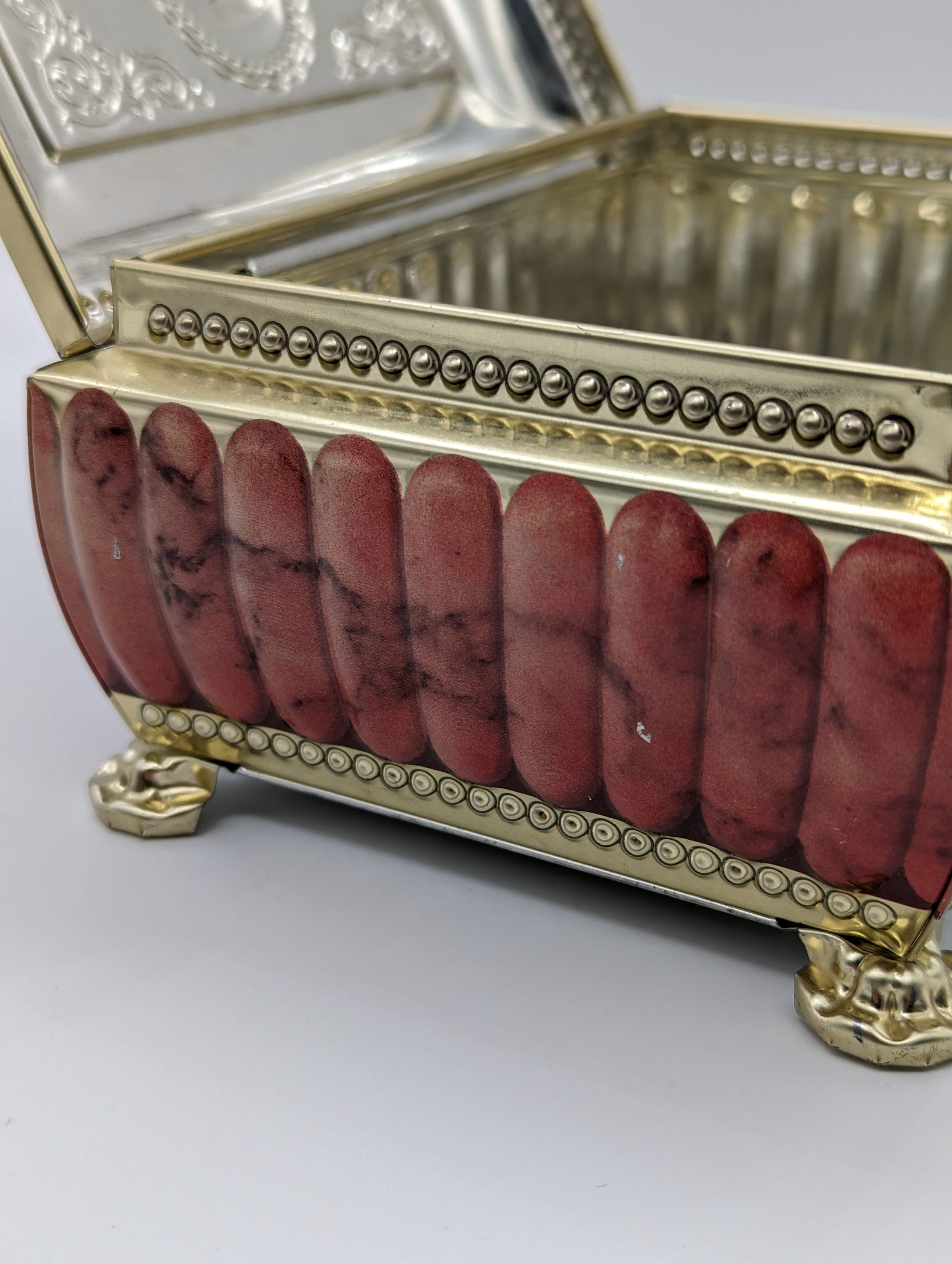 Vintage Blue Bird Toffee Tin Featuring a Queen Nefertiti Cameo - Etsy