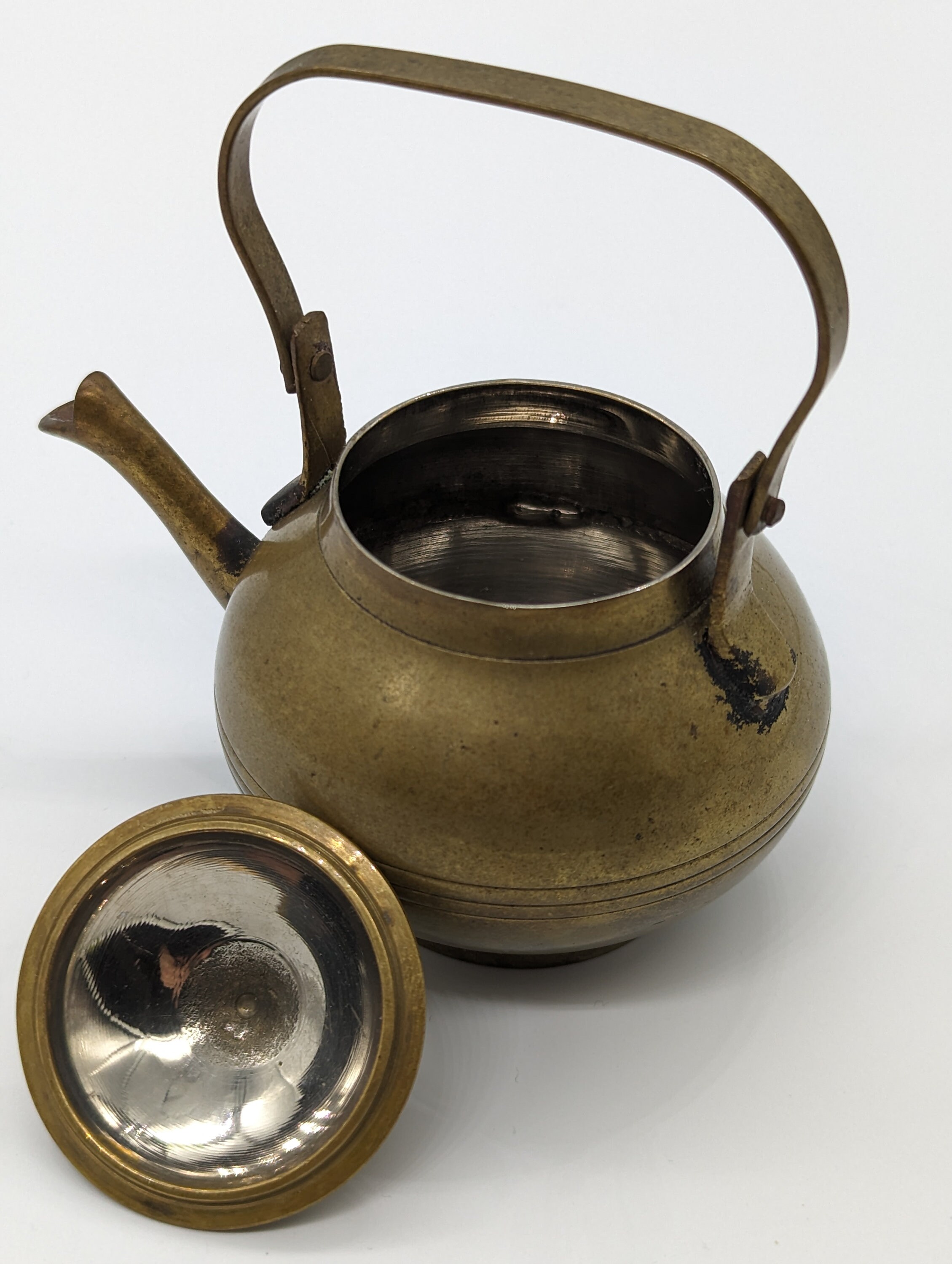 Exquisite Vintage Miniature Copper Kettle: Timeless Craftsmanship in ...
