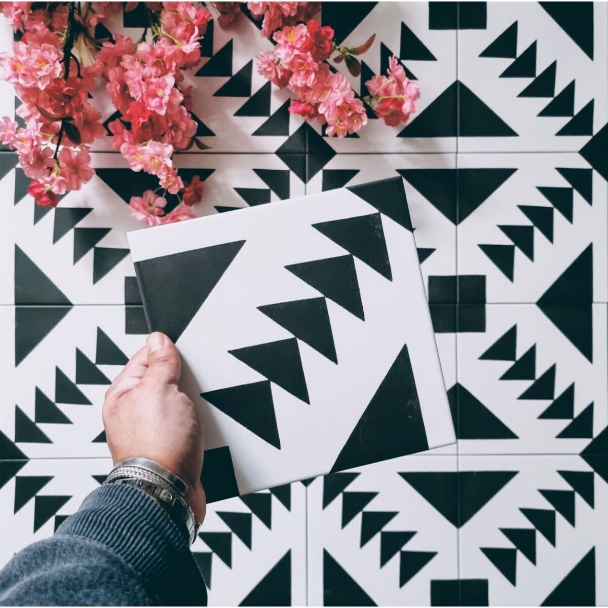 Full Tile Pattern: Azteca Black and White Anti-slip Moroccan - Etsy