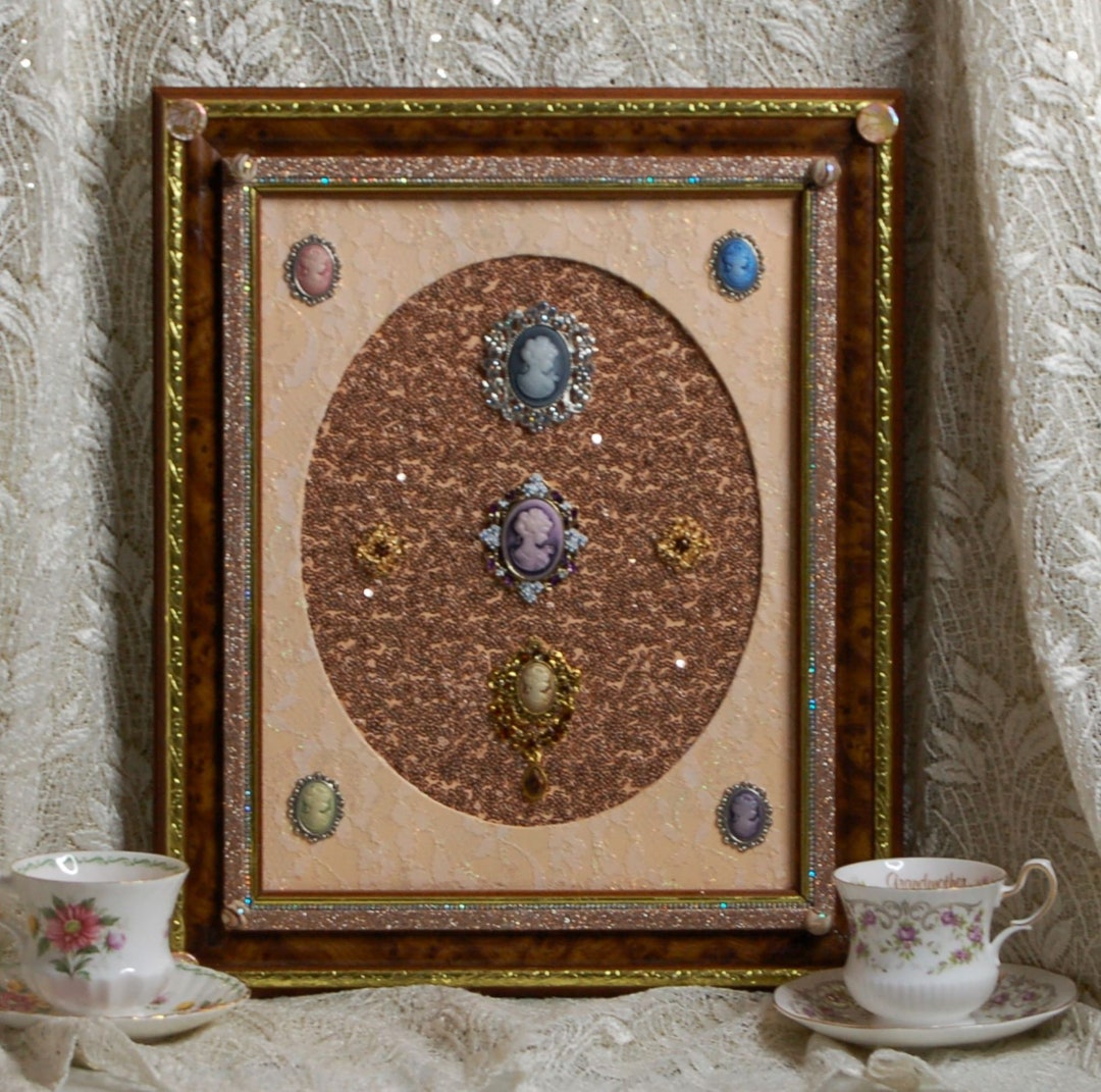 Making A Cameo Appearance - Mixed Media Wall Art - Etsy