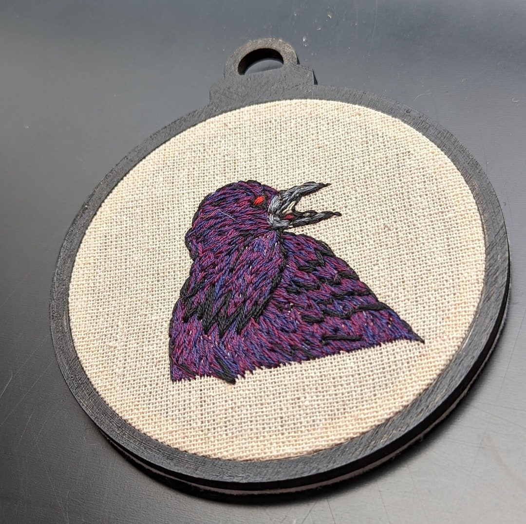 Spooky Raven- Handmade Embroidery Art - Etsy