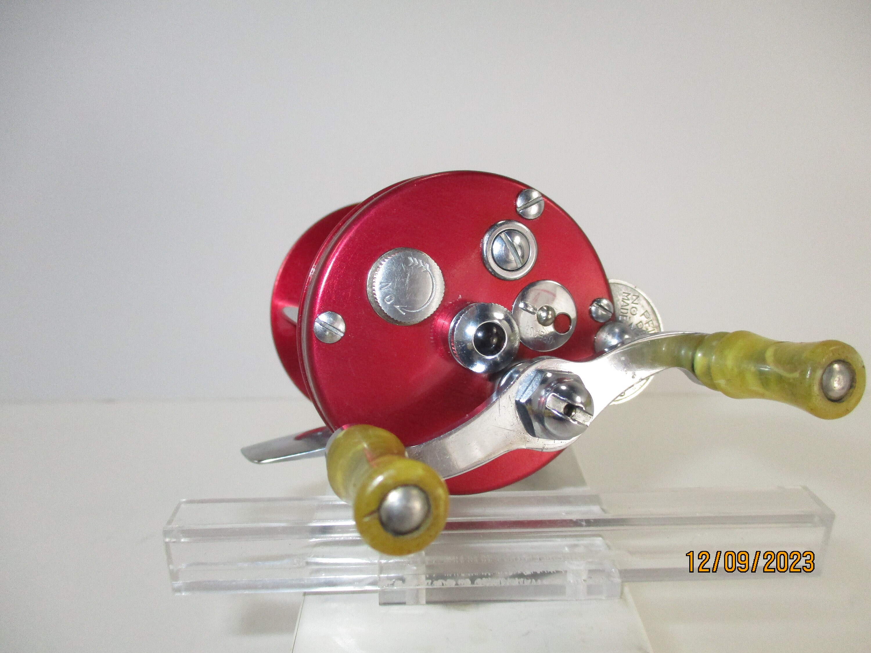 Vintage Fishing Reel Pflueger DELUXE NOBBY 1950's - Etsy