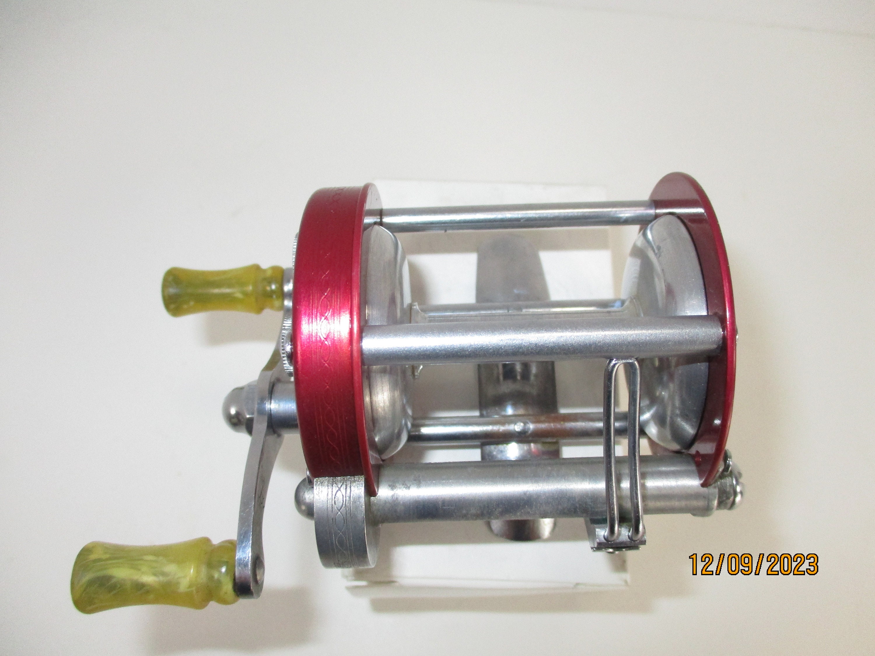 Vintage Fishing Reel Pflueger DELUXE NOBBY 1950's - Etsy