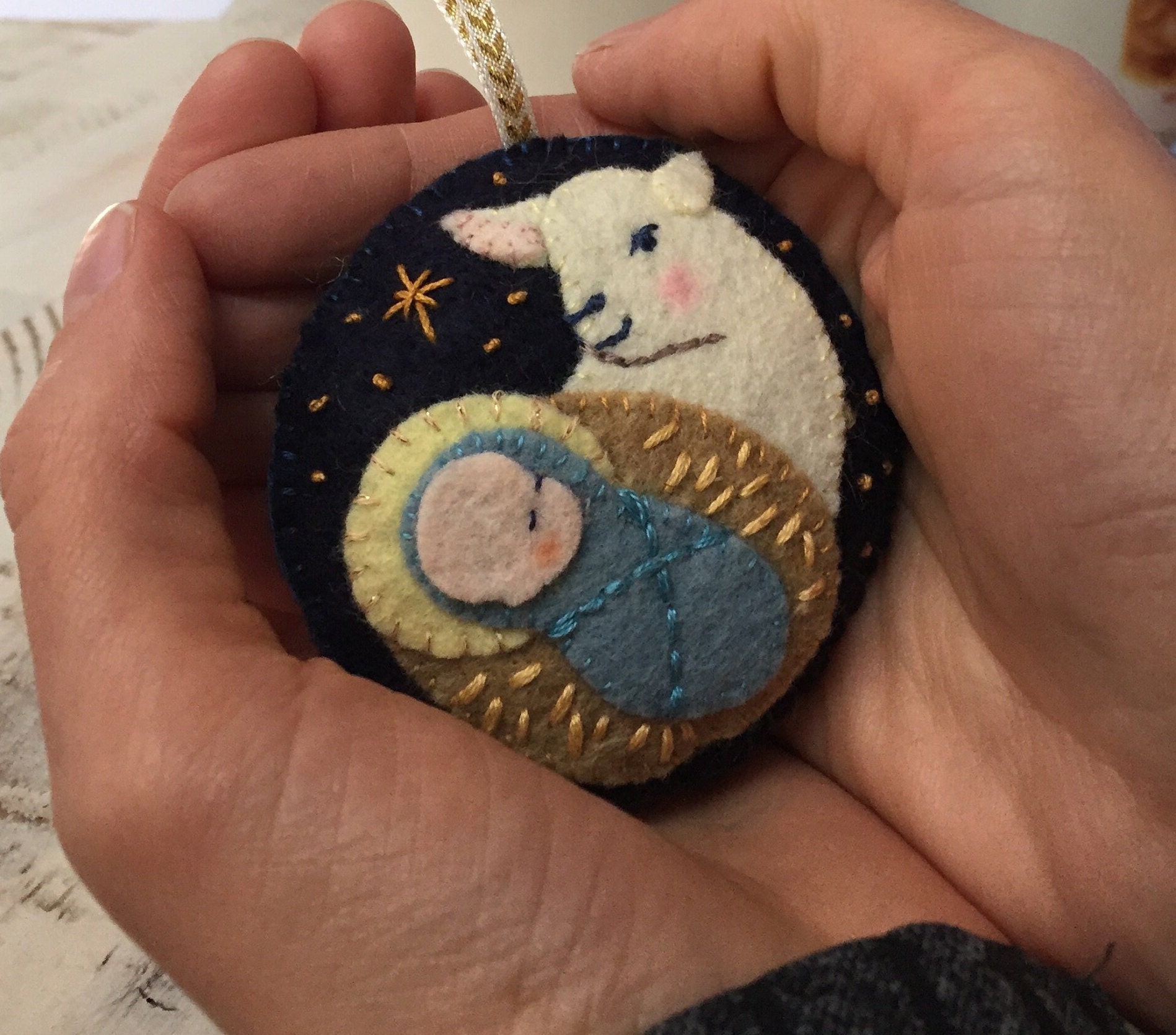 Baby Jesus & Lamb Felt Ornament Pattern, Christmas Ornament Pattern ...