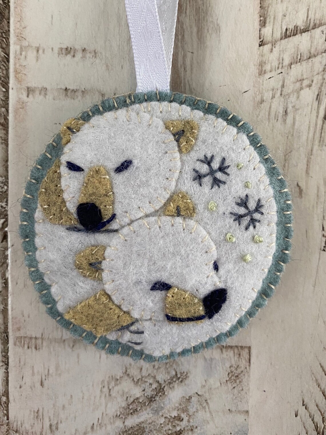 Polar Bears Felt Ornament Pattern, Christmas Ornament Pattern ...