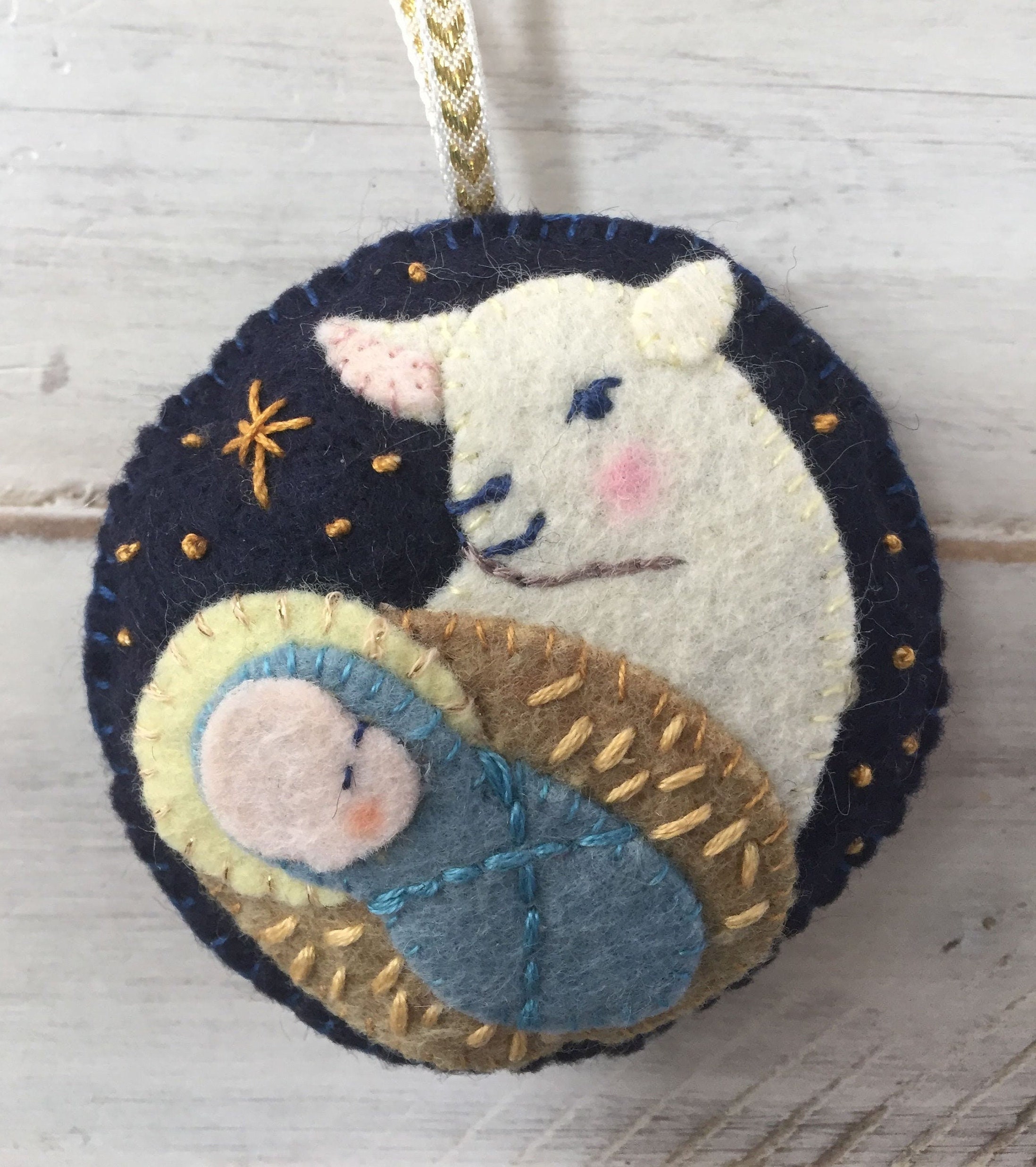 Baby Jesus & Lamb Felt Ornament Pattern, Christmas Ornament Pattern ...