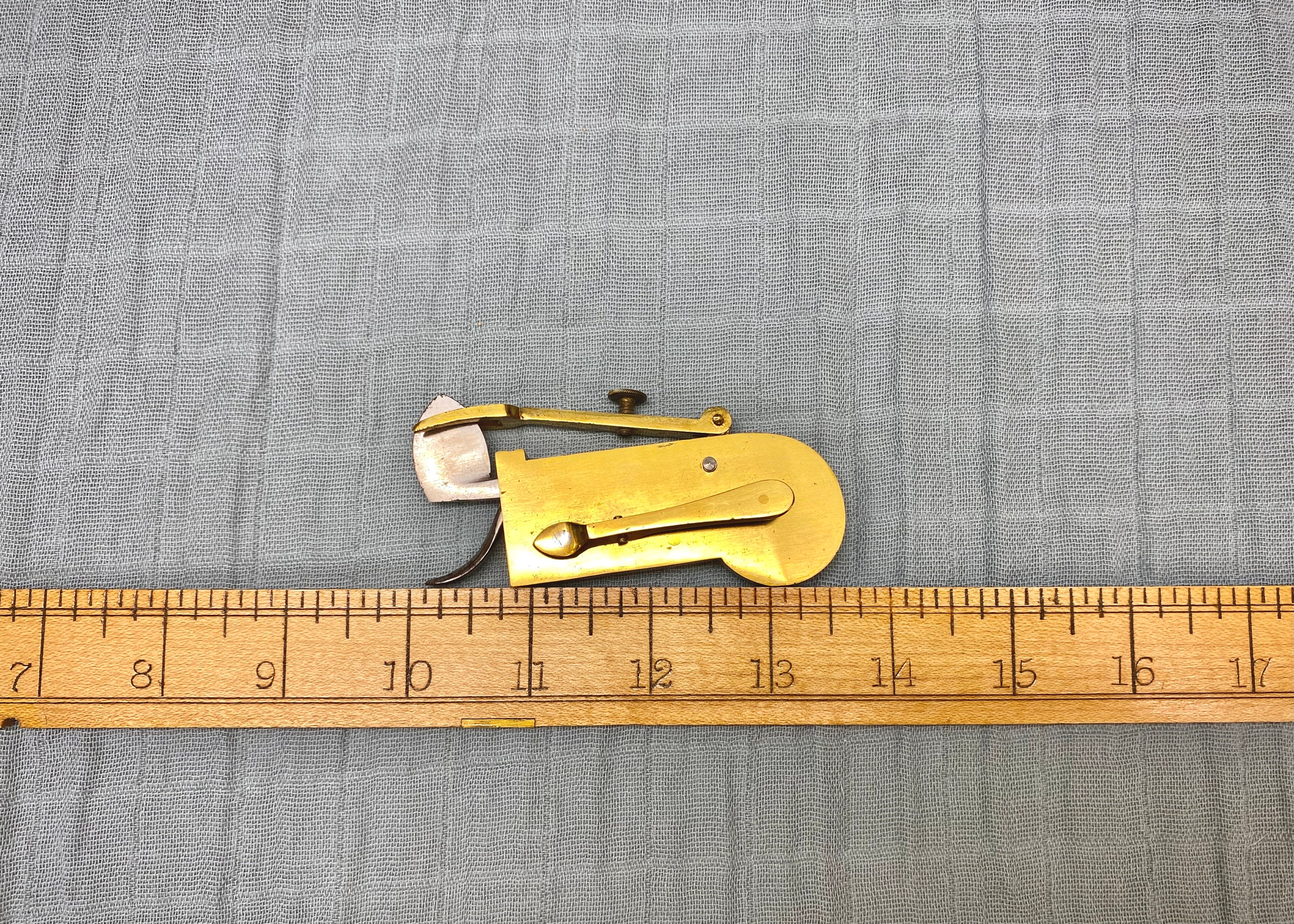 Large Veterinary Spring Lancet W/ Depth Gauge and Original Case ...