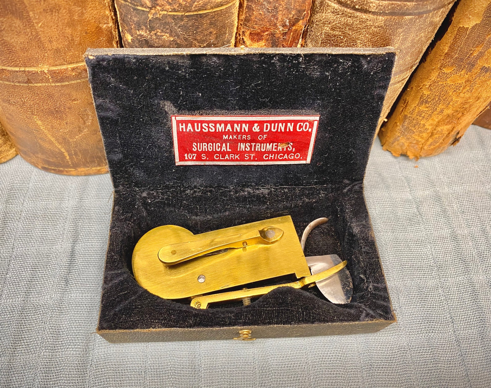 Large Veterinary Spring Lancet W/ Depth Gauge and Original Case ...