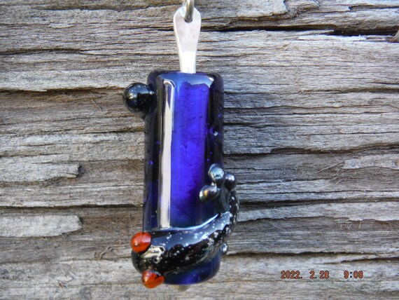 Glass Salamander on a Blue Base Bead With Fine Silver Core - Etsy