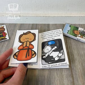 Daniel in the Lions Den Mini Book Craft, Daniel Bible Craft for Kids ...