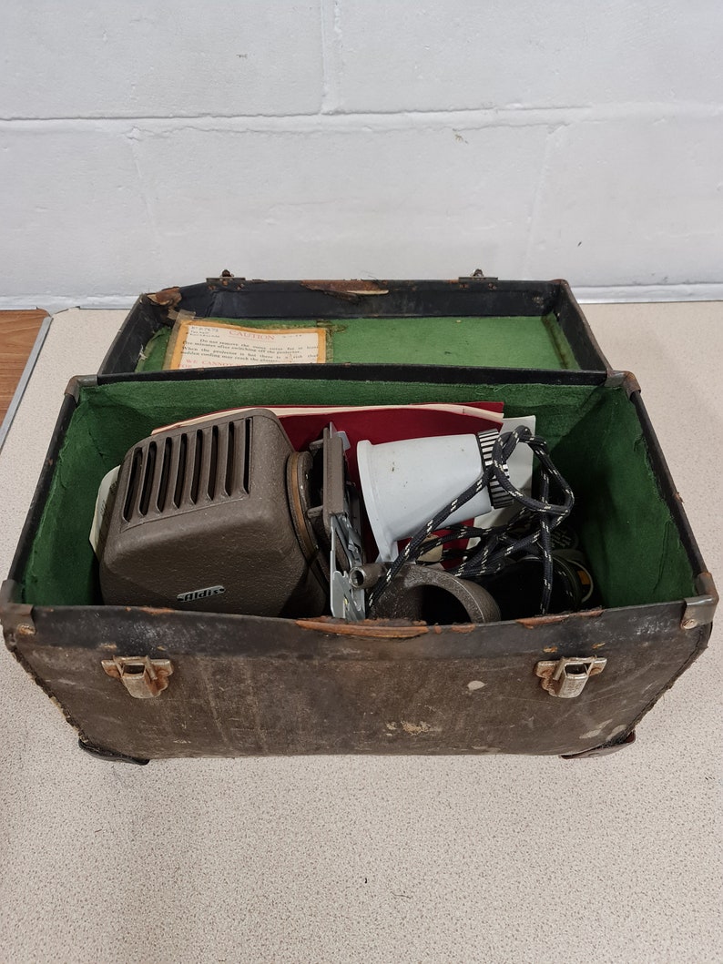 Aldis Slide Projector Vintage With Large Box of Slides. - Etsy