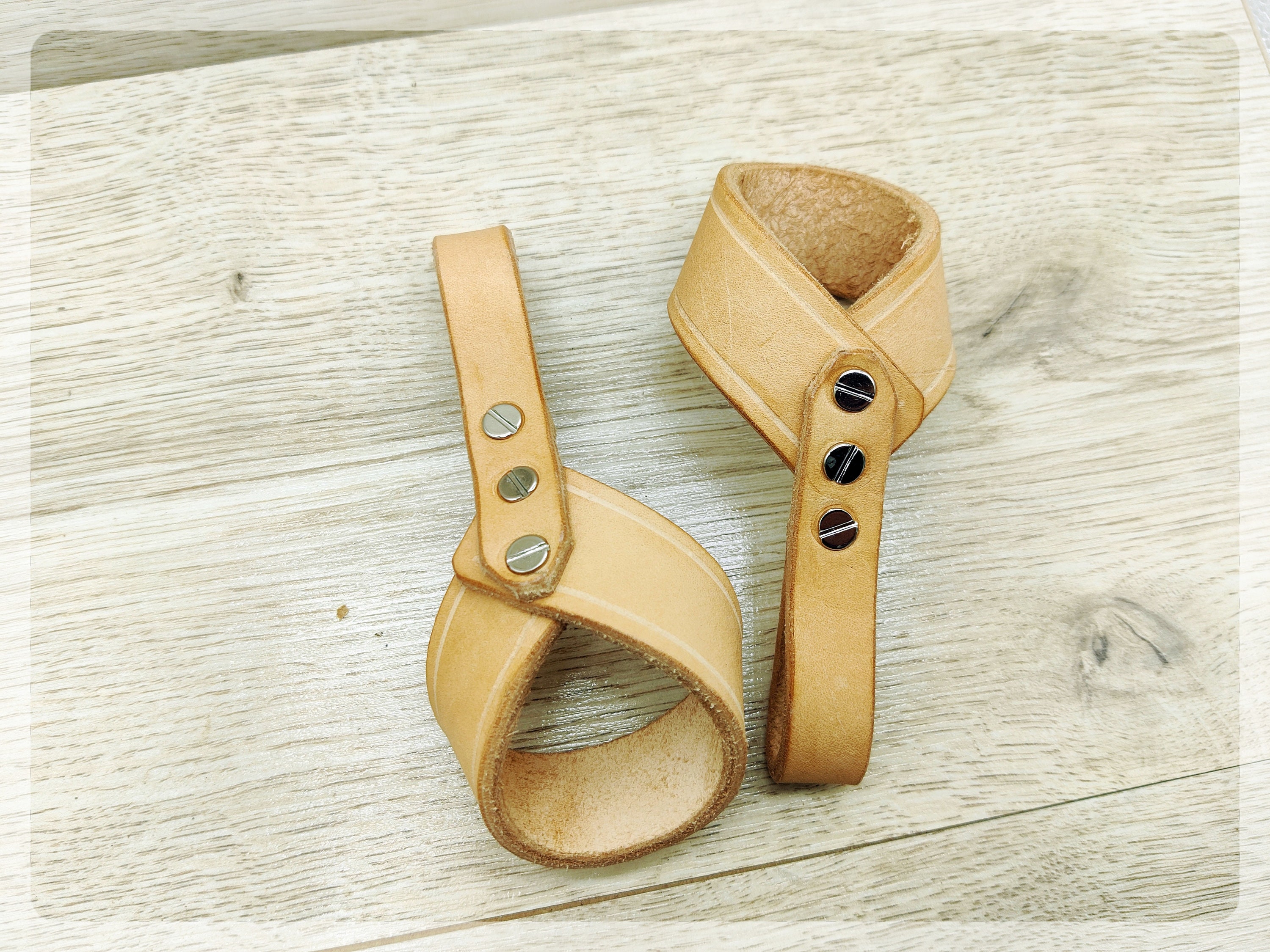 Leather Axe Belt Loop - Handmade Leather - Bushcraft Belt - Axe Holder ...