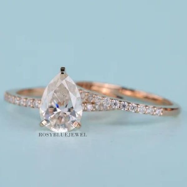 Pear Engagement Ring Set - Etsy