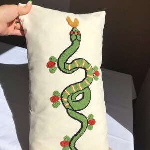 Punch Needle Pillow Cover, Green Snake Pillow, Hand Tufted Red Eye ...