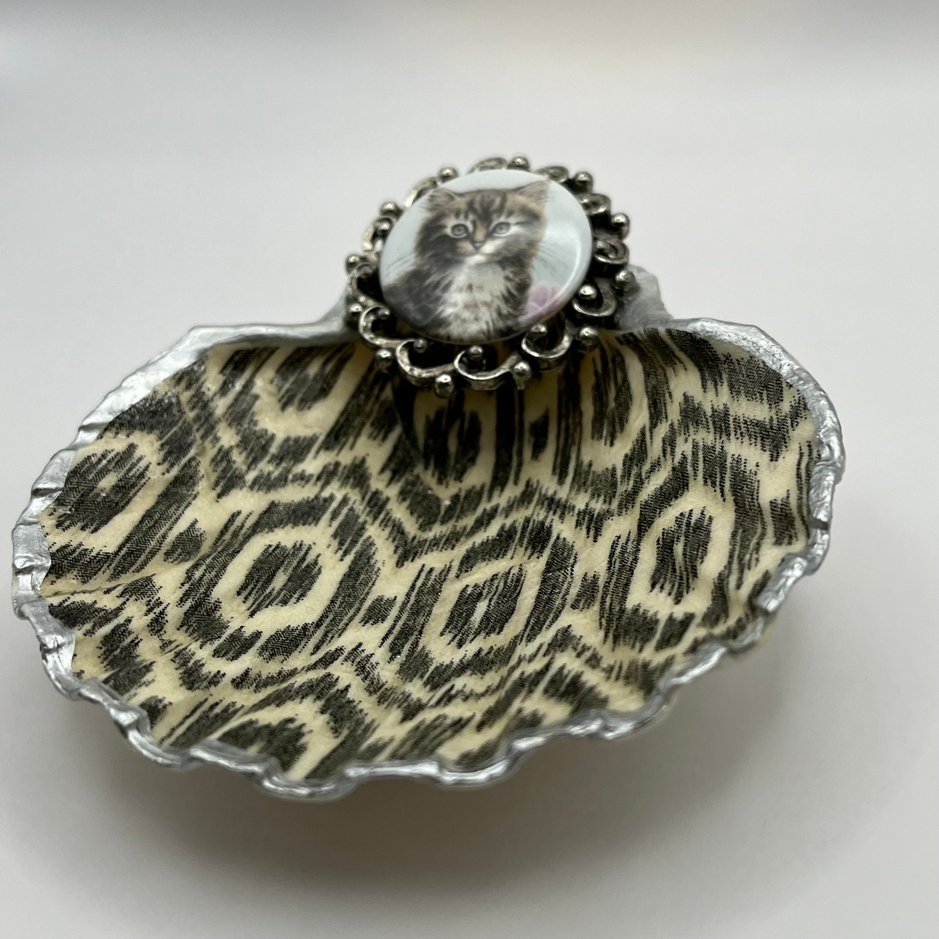 Beautiful Scallop Shell Ring Dish With Silvertone Cat Brooch, Recycled ...