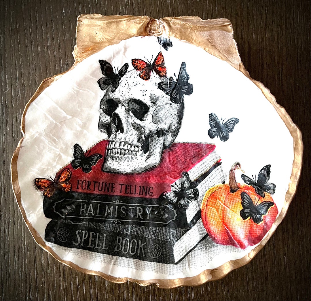 Skull & Spell Book Scallop Shell Ring Dish: Gothic Halloween Decor - Etsy