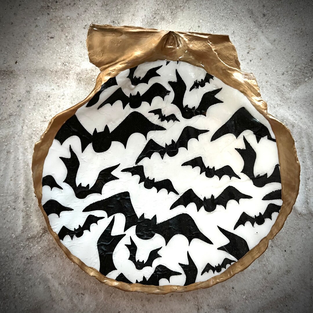 Flying Bats Scallop Shell Ring Dish, Gothic Spooky Halloween Season ...