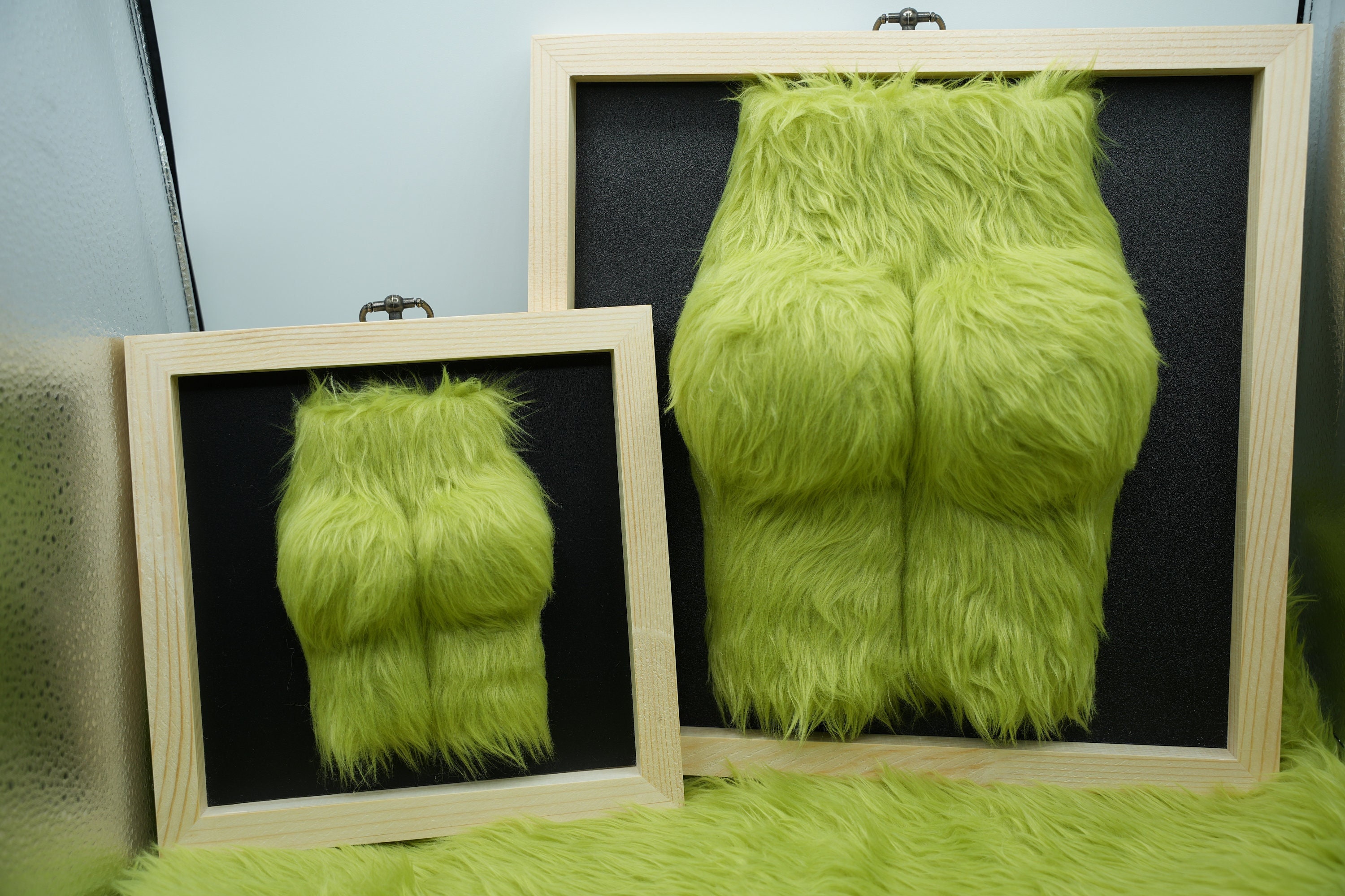 LARGE Grinch Green Fuzzy Furry Butt Art Plaque - Etsy