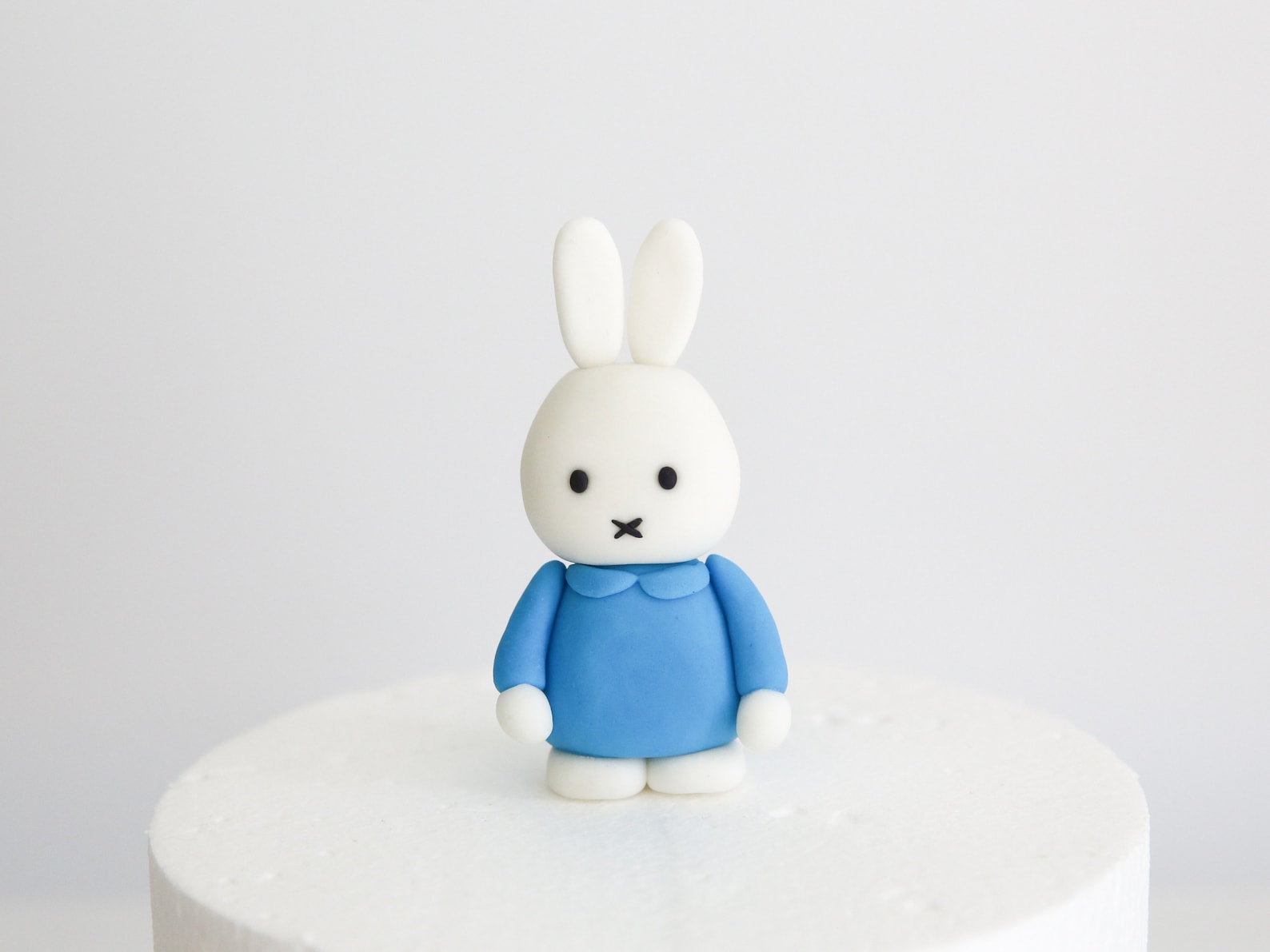 Miffy Cake Topper Fondant mit Luftballon und Geschenken Bundle, süße ...