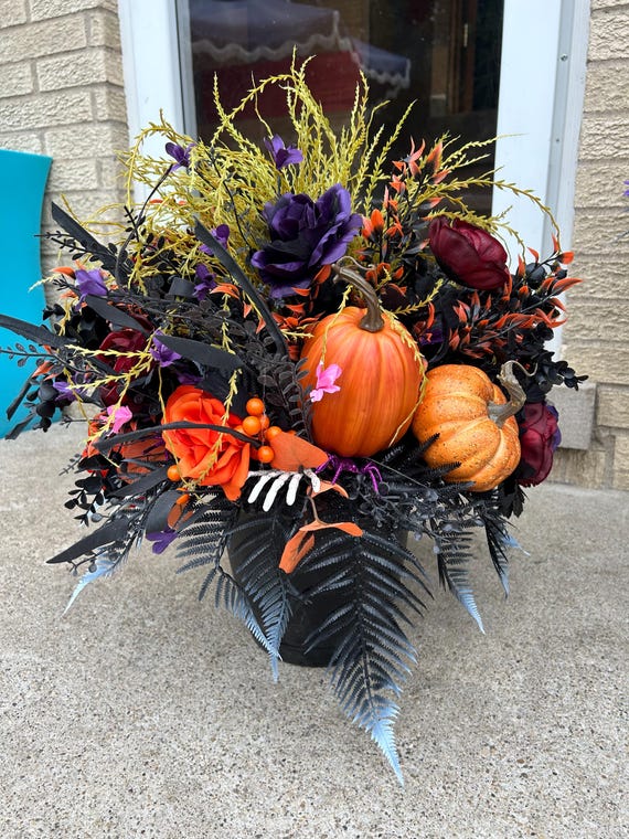 Halloween planter store