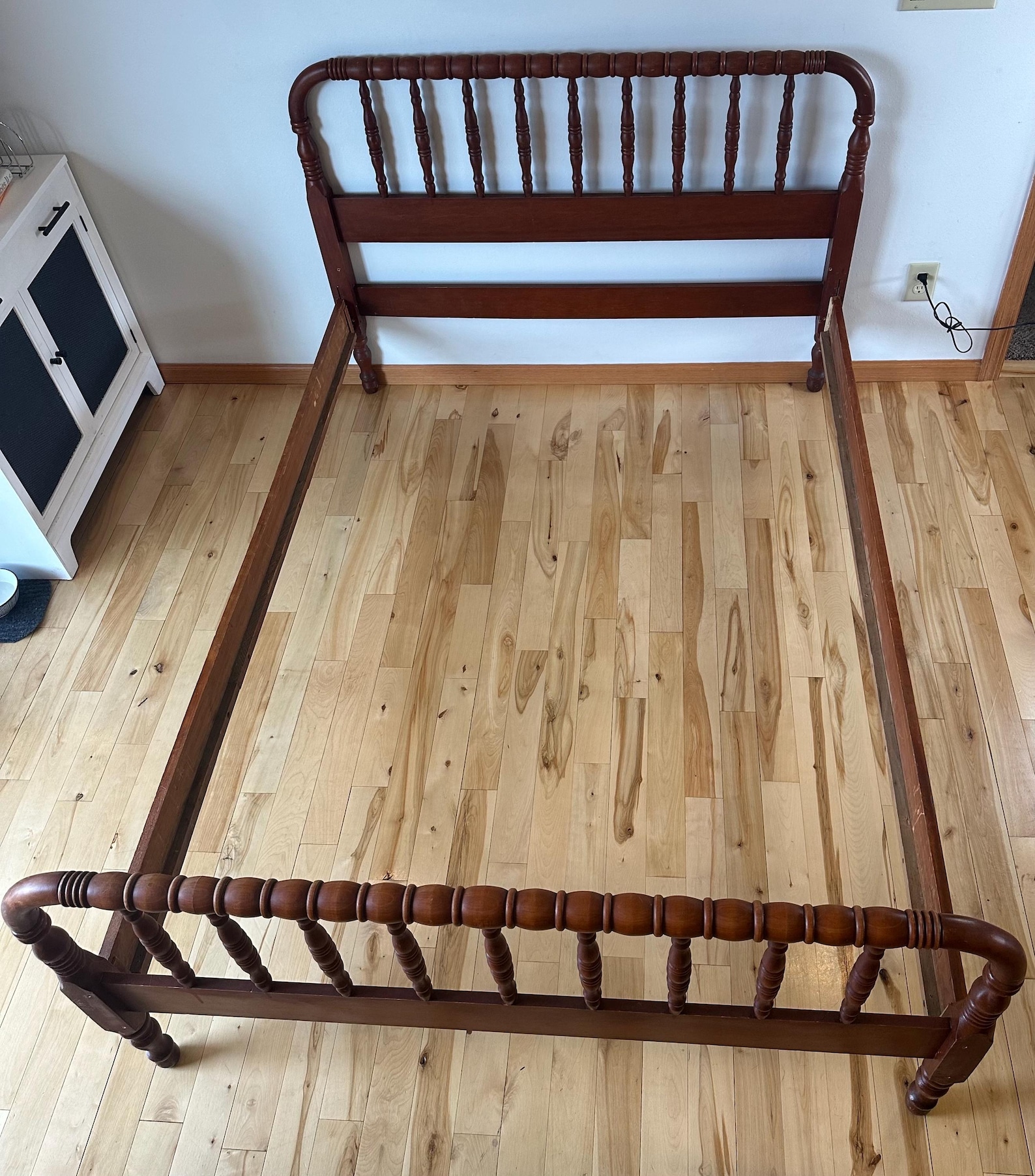 Vintage Jenny-lind Heirloom Spindle Spool Style Wooden Headboard and ...