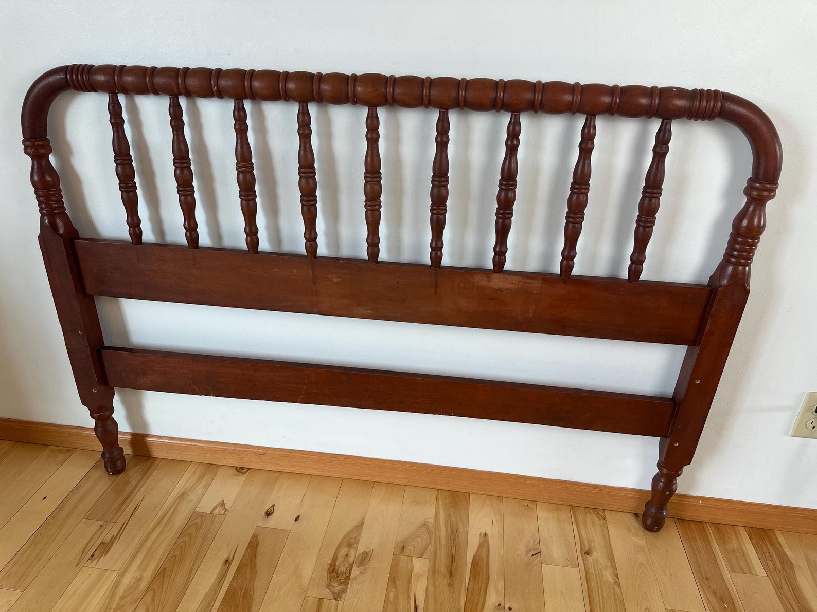 Vintage Jenny-lind Heirloom Spindle Spool Style Wooden Headboard and ...