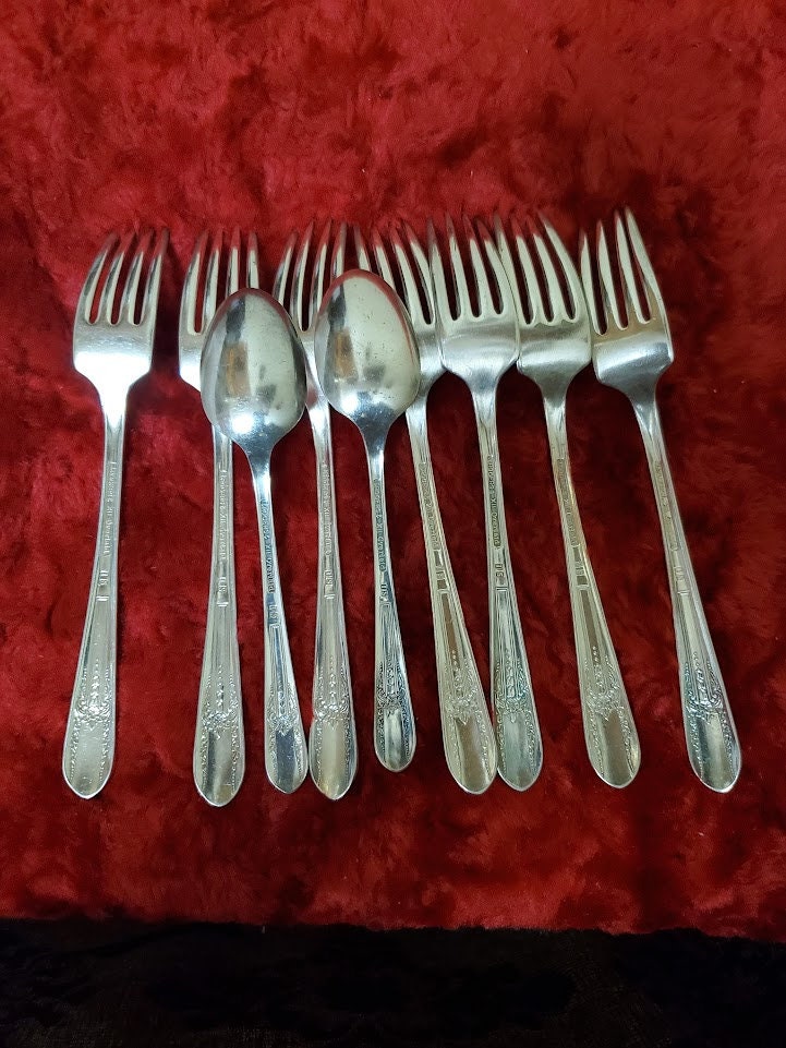Vintage 1948 Wm Rogers Silverplate Beloved Pattern Silverware Set/9 - Etsy