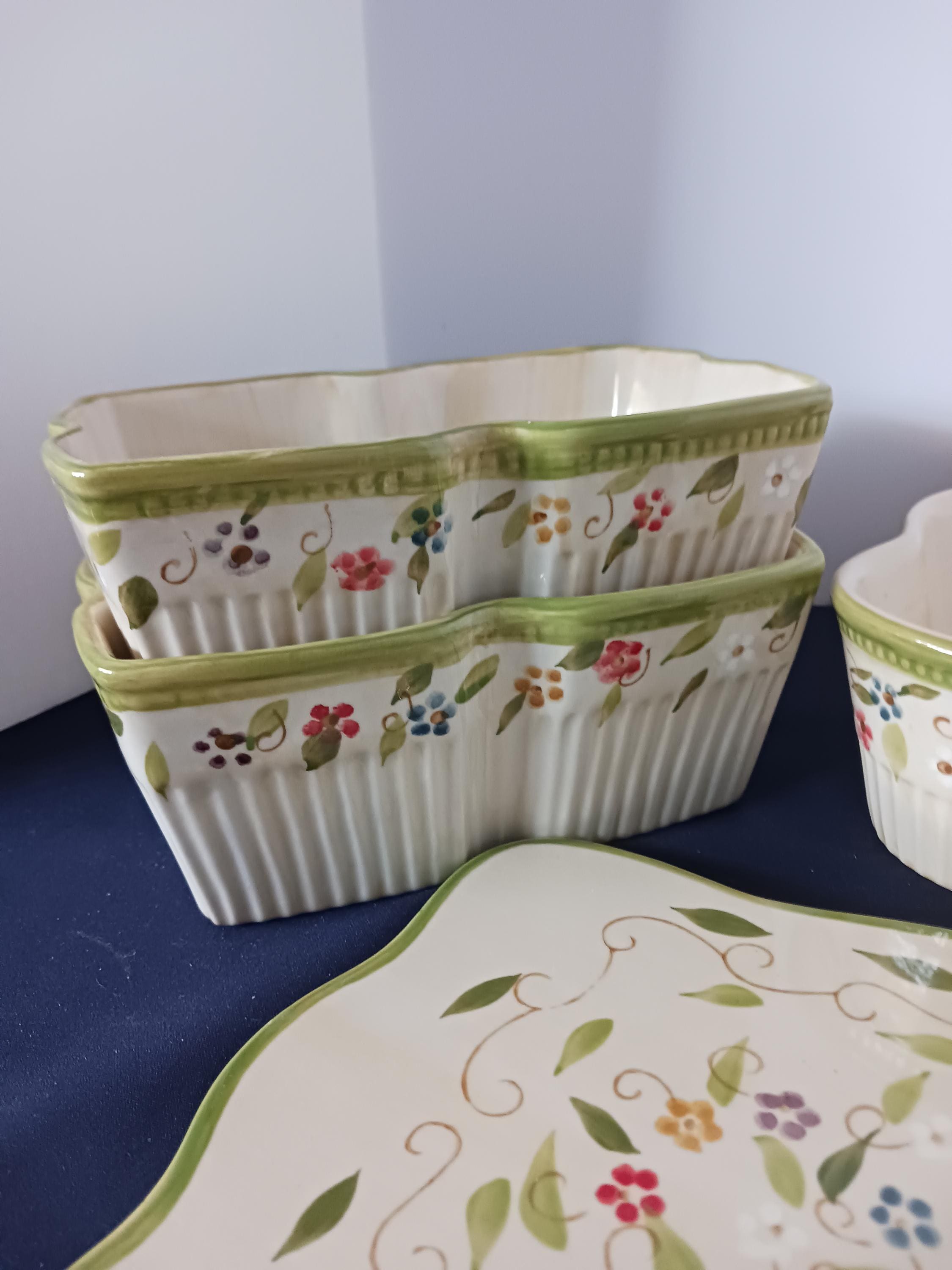 Temptations Old World Petals Bakeware Set: Ceramic Loaf Pans, Baking ...