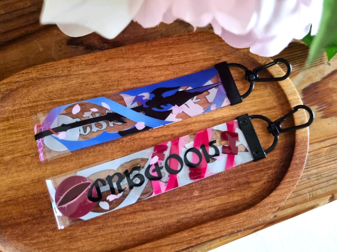 FFXIV Dragoon Wristwrap Strap Keychain Charm - Etsy