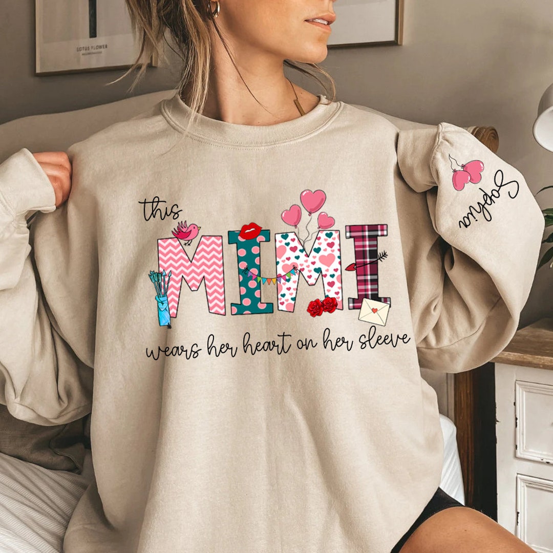 This Mimi Wears Her Heart on Her Sleeve Sweatshirt, Christmas Mimi ...