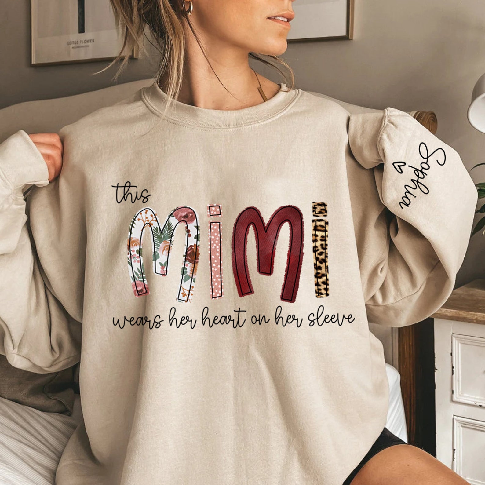 This Mimi Wears Her Heart on Her Sleeve Sweatshirt, Christmas Mimi ...
