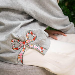 Custom Mama Side Bow Sweatshirt, Mama Nana Gifts, Nana Embroidered ...