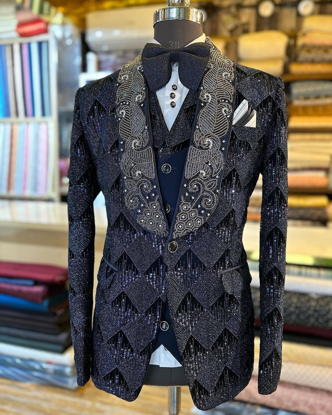 Designer Hand Embroidered Jodhpuri Suit , Mens Special Suit , Wedding ...