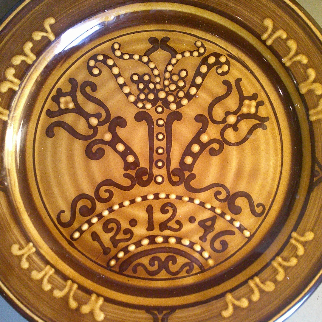 Studio Pottery Slipware Plate 12 / 12 / 1946 - Etsy UK