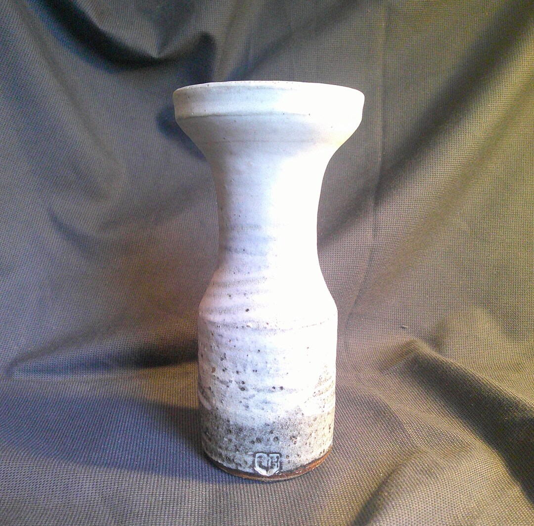 Terry Bell Hughes Studio Pottery Vase - Etsy