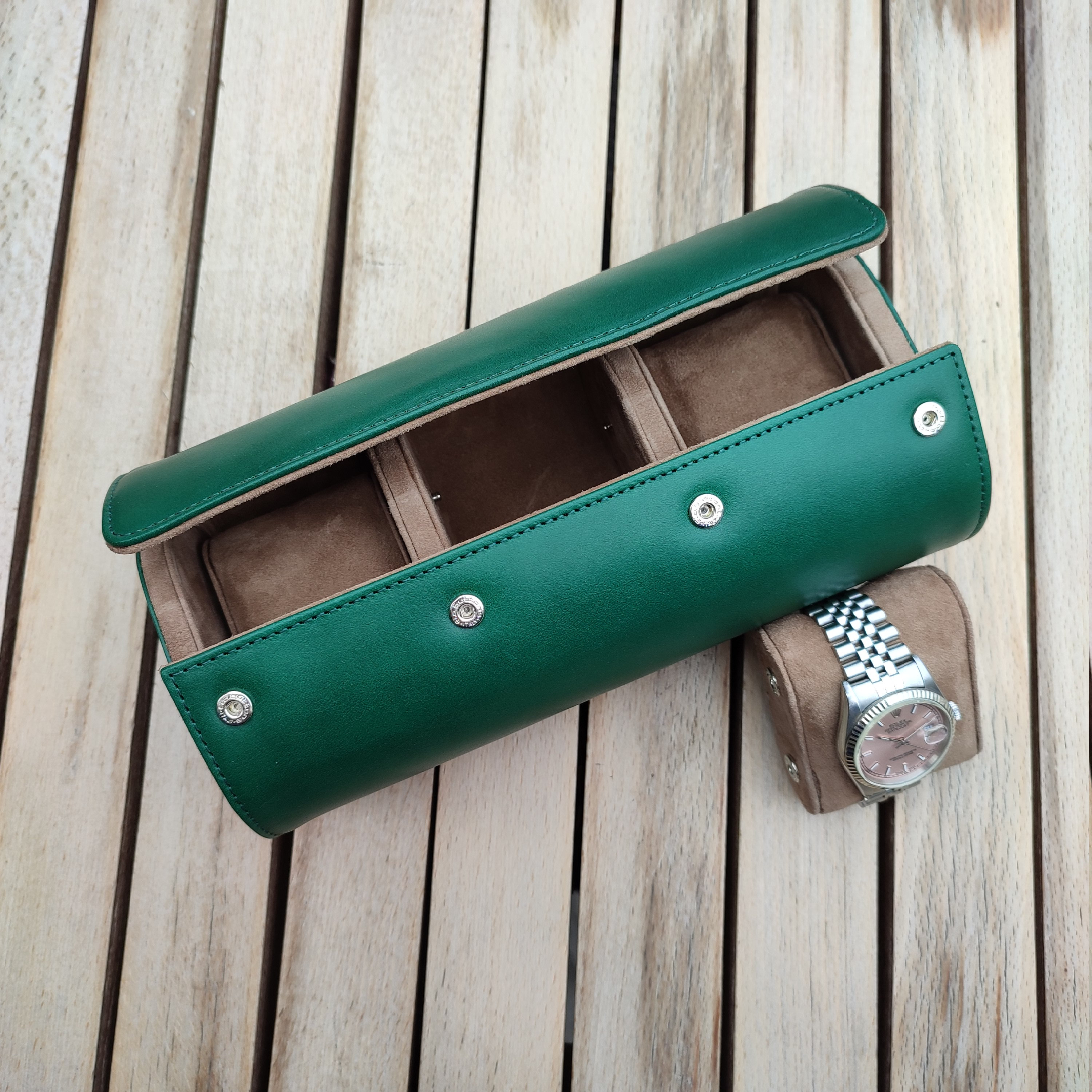 Veg Tan Leather Handmade Travel Green Watch Roll Case in Emerald Green ...