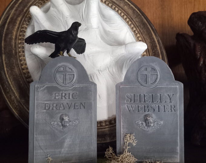 The Crow love is Forever Gravestone Set - Etsy