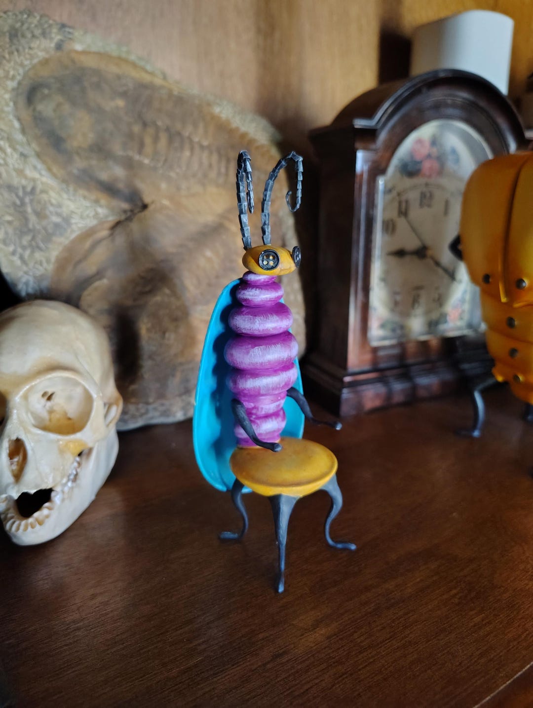 The Roach Recliner - Bug Furniture Chair Statuette Figure Display Box ...