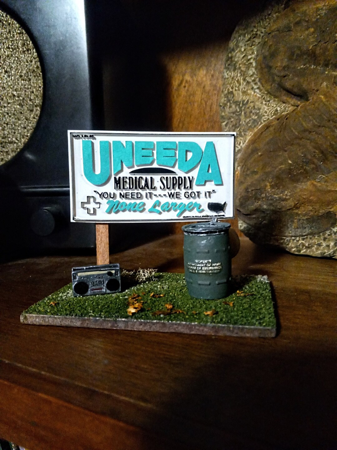 Uneeda Return of the Living Dead Sign Zombie Prop Horror Shelf Display ...