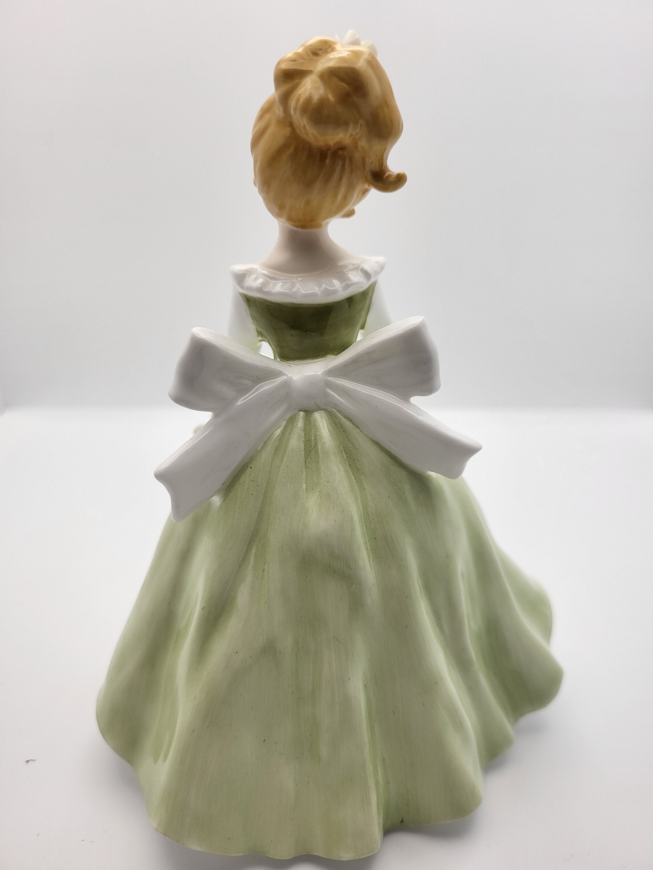 Maruri Masterpiece Beautiful Woman Figurine Made of Bone China - Etsy