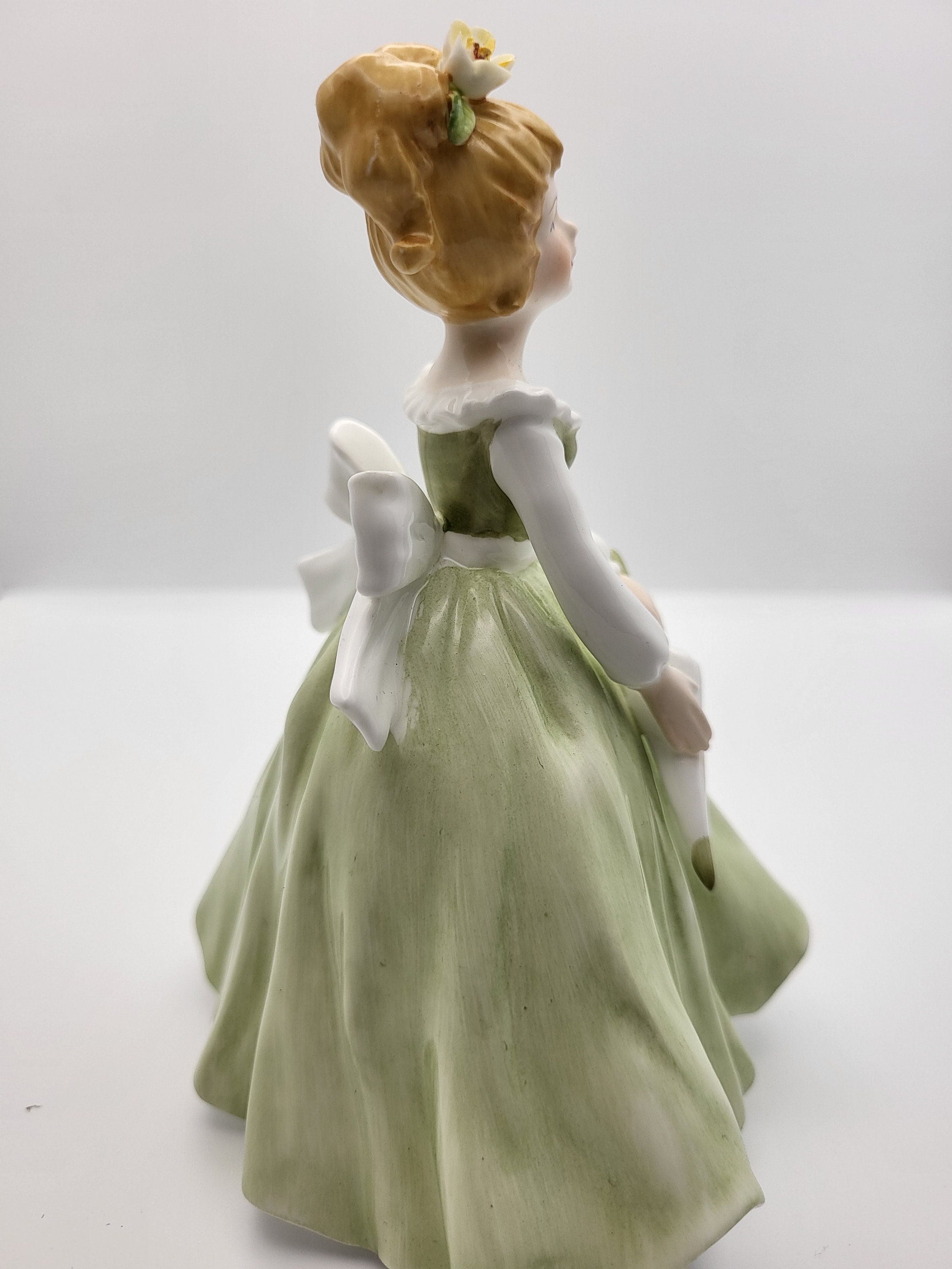 Maruri Masterpiece Beautiful Woman Figurine Made of Bone China - Etsy