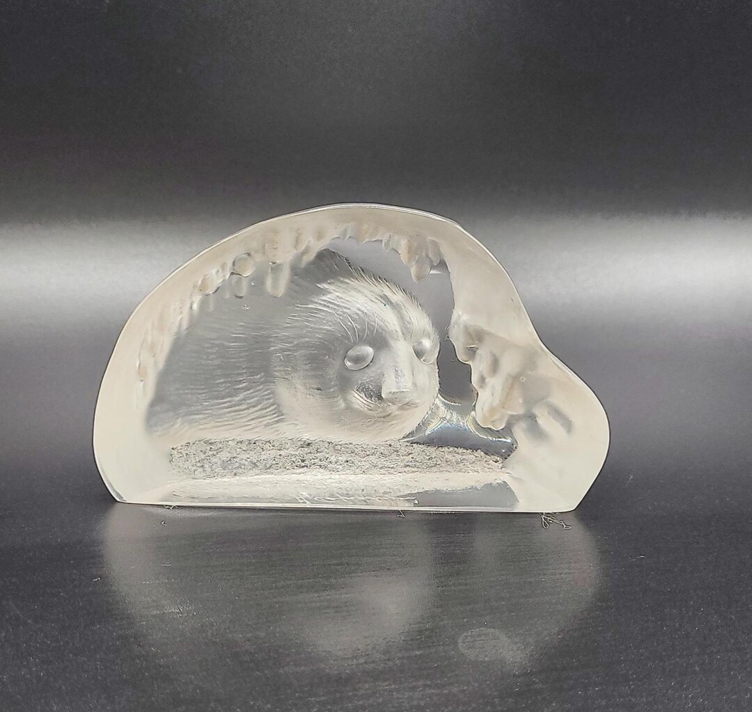 Vintage Dartington Crystal Glass Paperweight, Featuring a Seal Pup ...